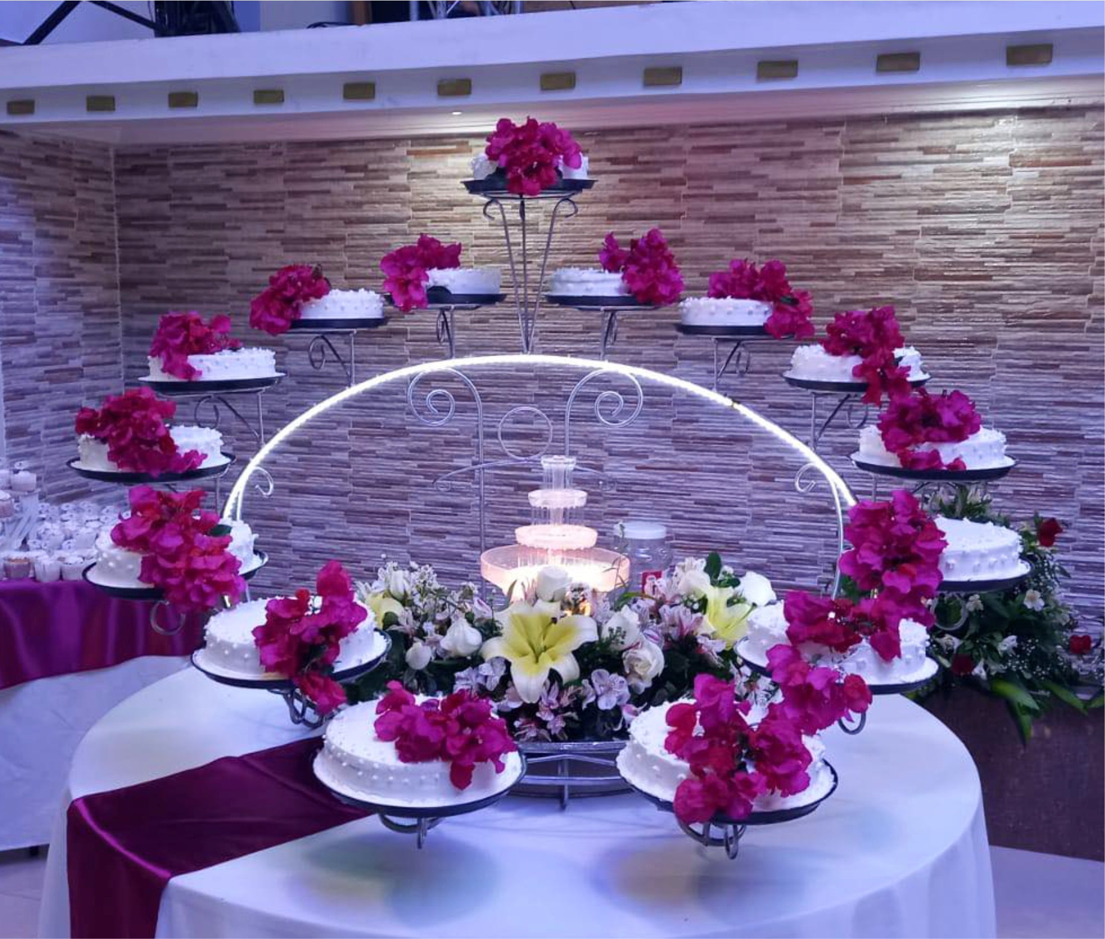 Escalinata real de 15 con luz – Marbademx